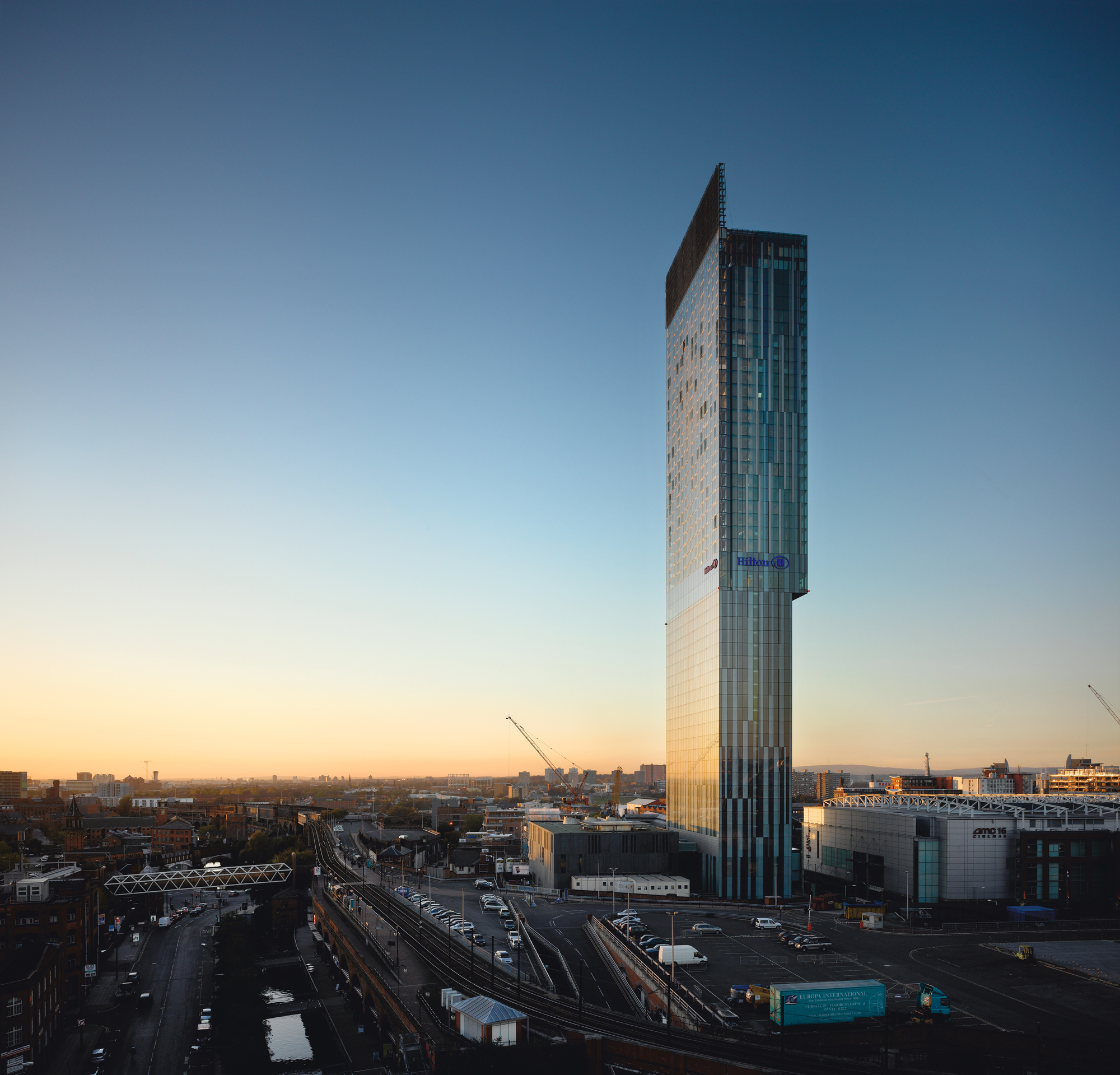 Beetham Hilton Tower | SimpsonHaugh